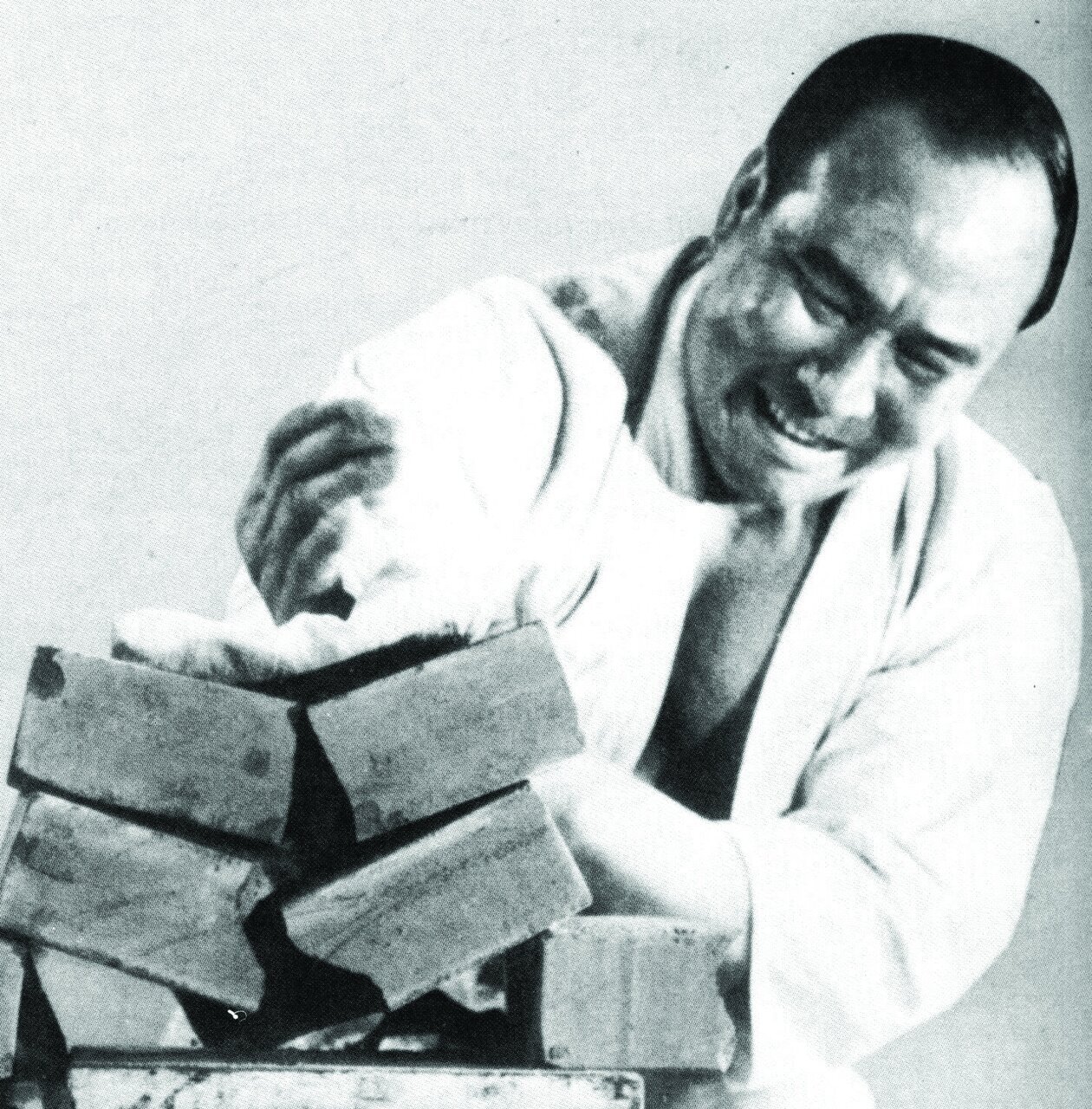 این مرد صاحب قوی ترین مشت دنیا است+ تصاویر